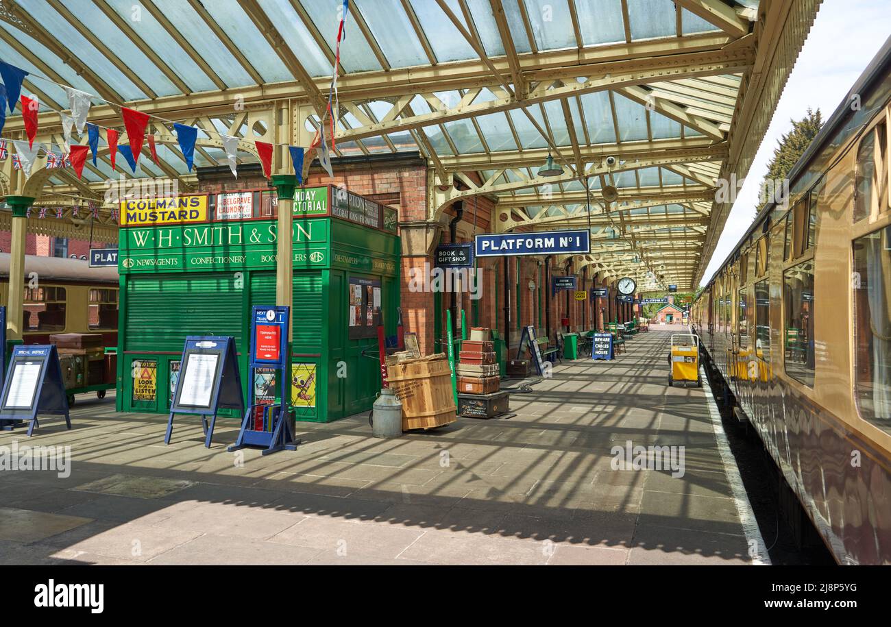 Platform scene at the Great central Railway, Loughborough ...