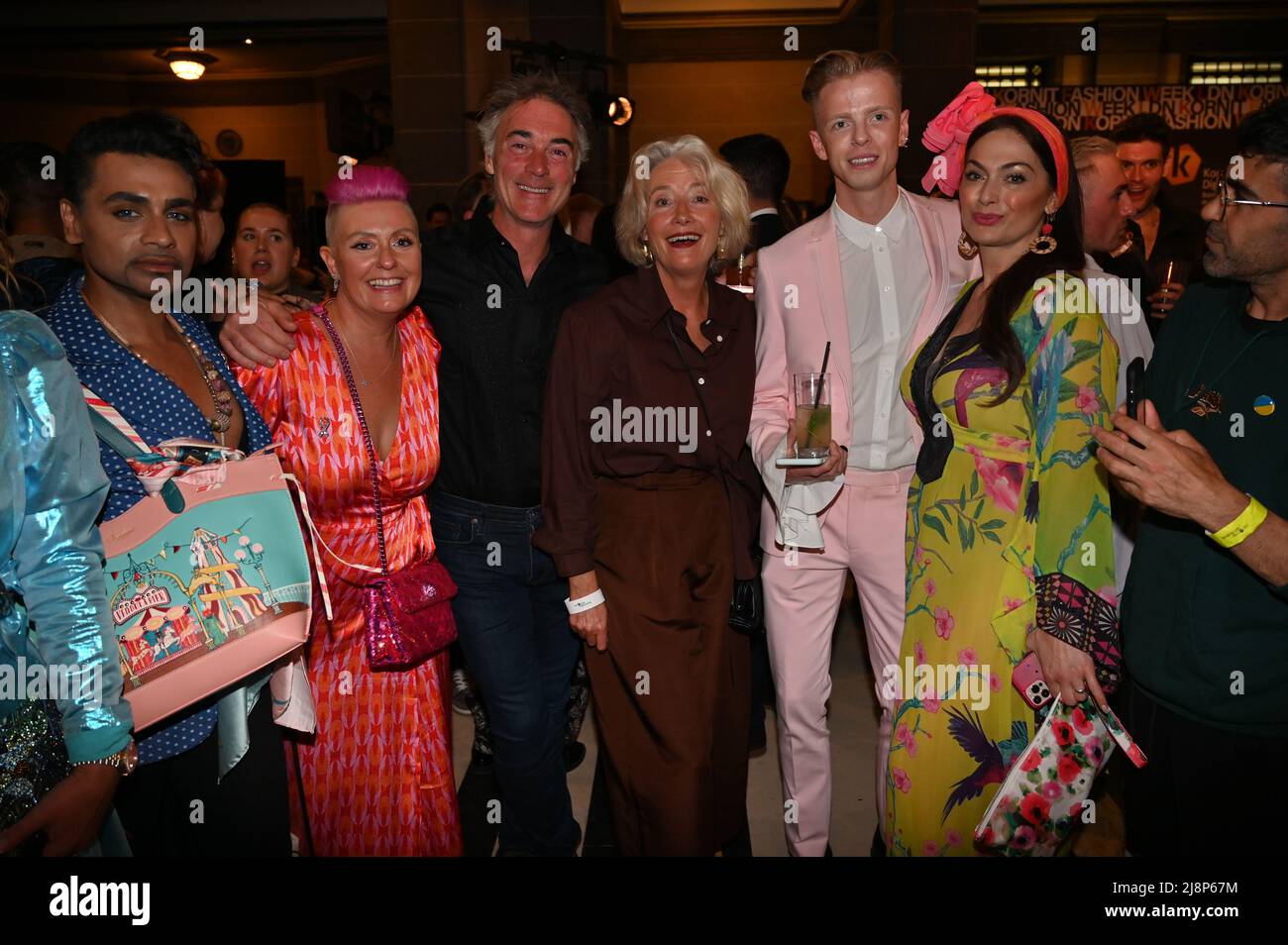 Mr Fabulous, Lisa Allen, Greg Wise, Emma Thompson, guest and Tonia ...