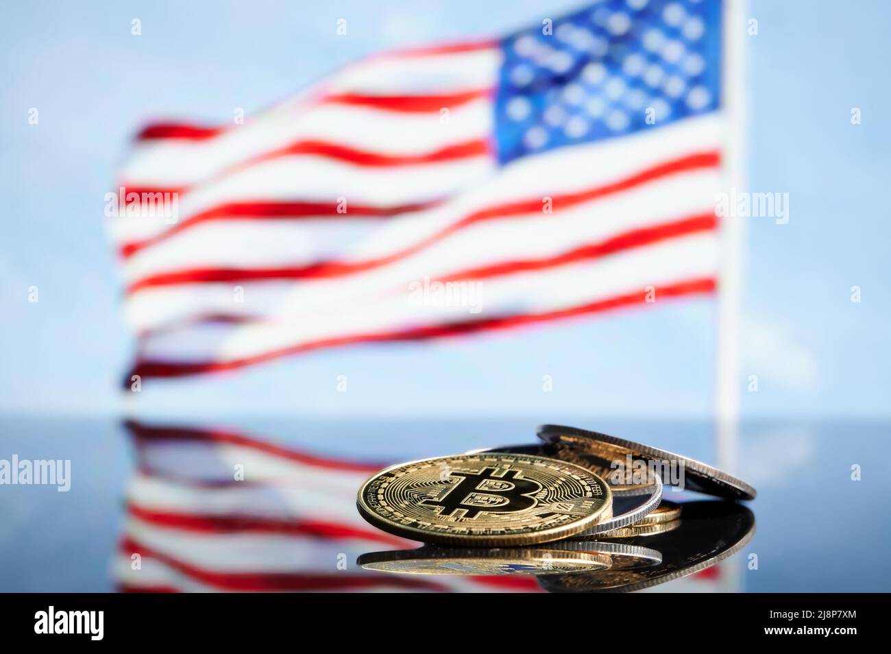 Gold flag hi-res stock photography and images - Alamy