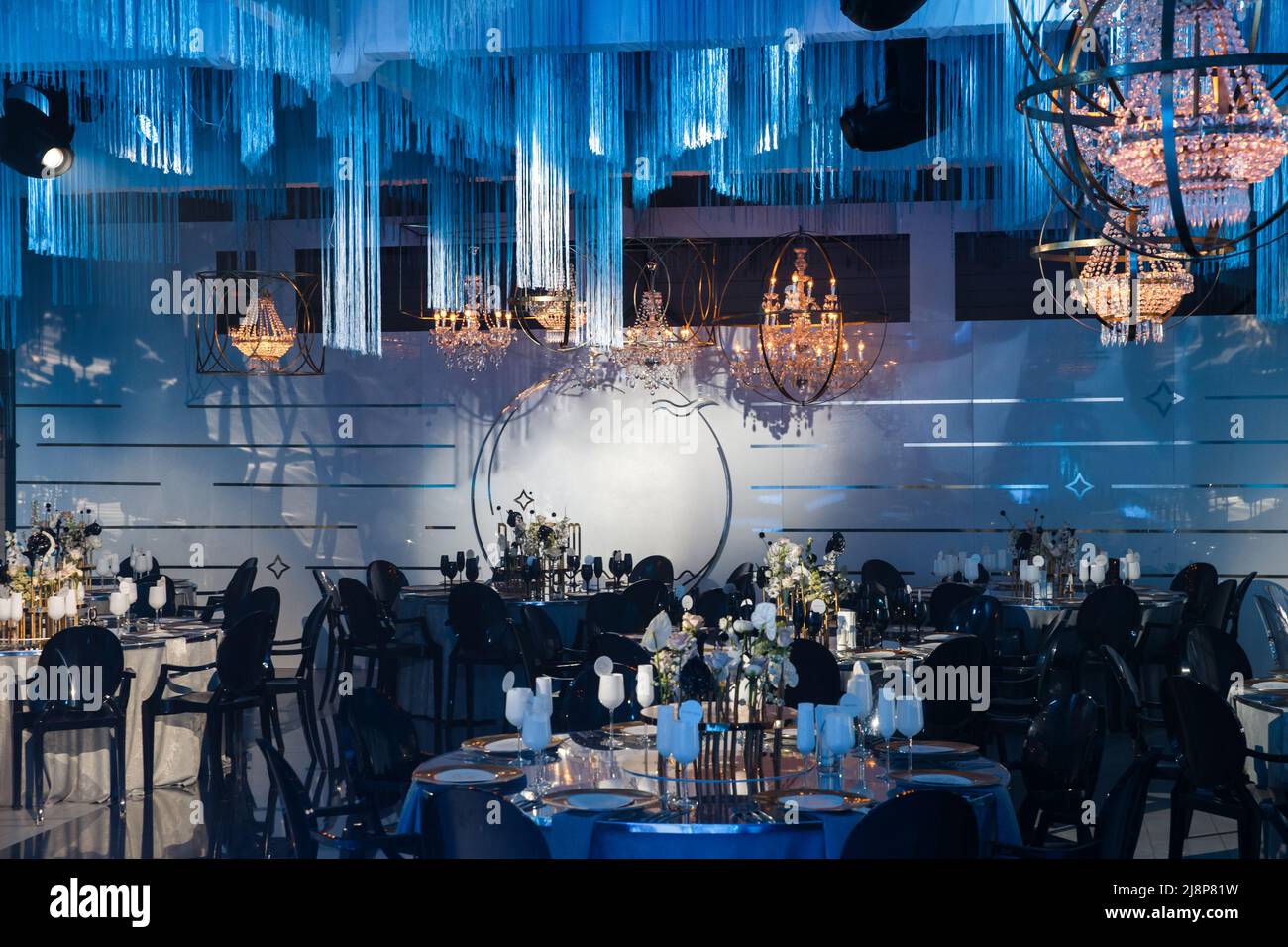 Elegant banquet hall for a wedding party Stock Photo - Alamy