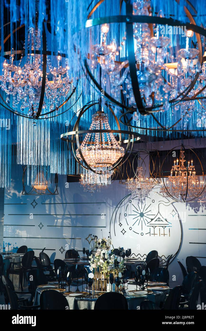 Elegant banquet hall for a wedding party Stock Photo - Alamy