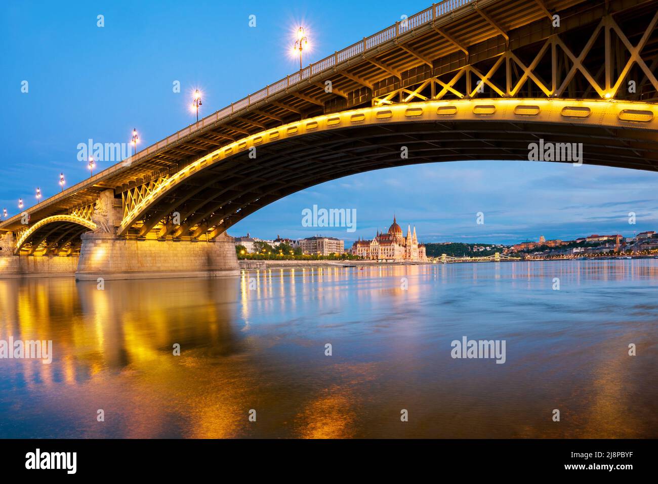Margaret bridge in Budapest at night Stock Photo - Alamy