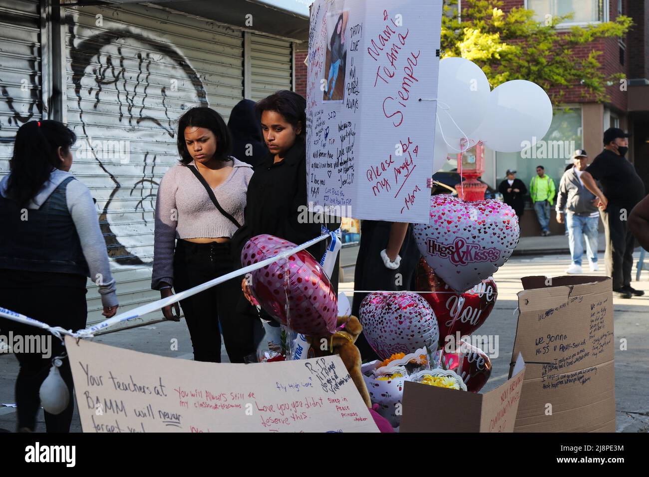 Sidewalk Memorial for 11-Year-Old Killed in Shooting Grows, New York ...