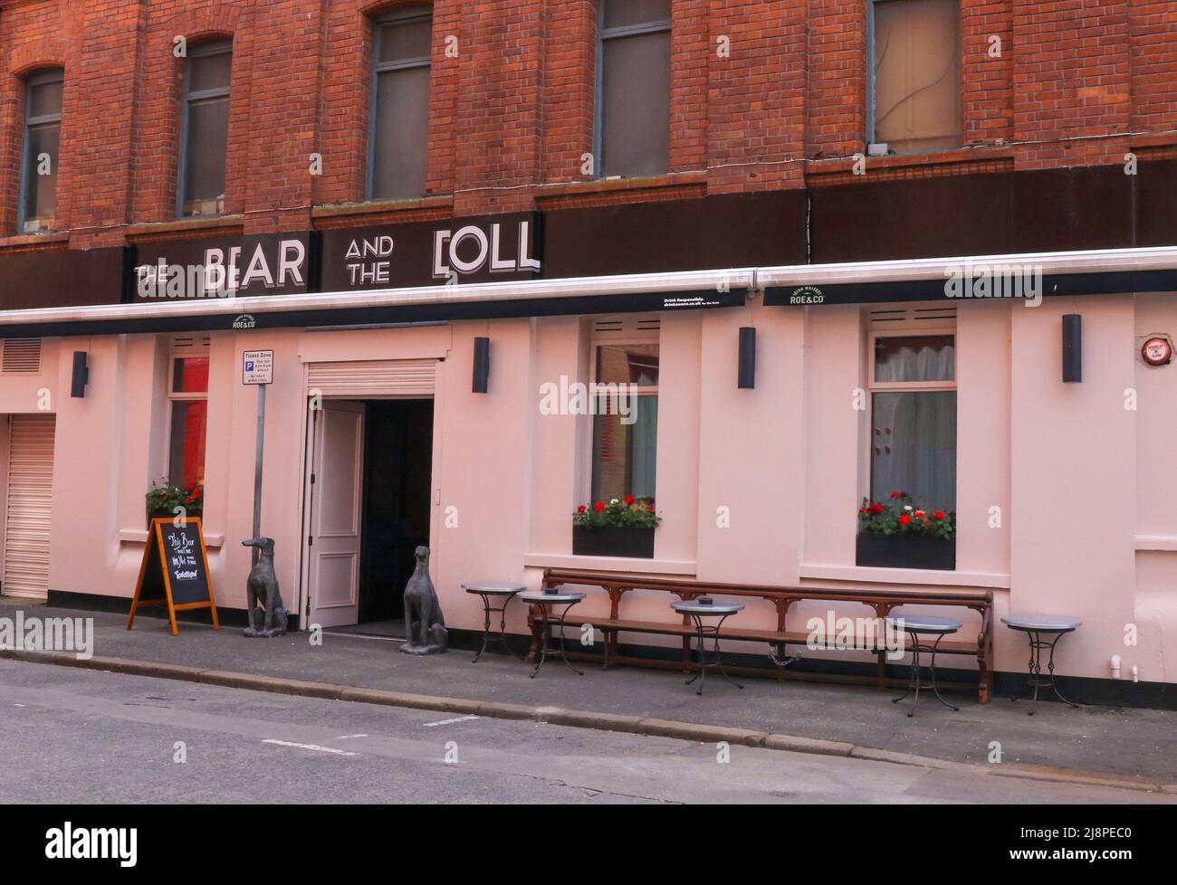 Bar belfast bear doll hi-res stock photography and images - Alamy