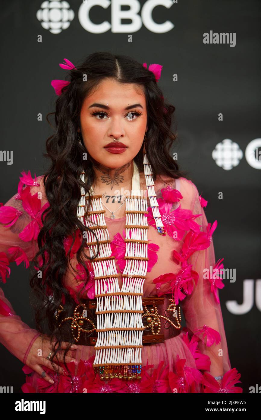 Tia Wood stuns on the Red Carpet at the 2022 Juno Awards in Toronto ...