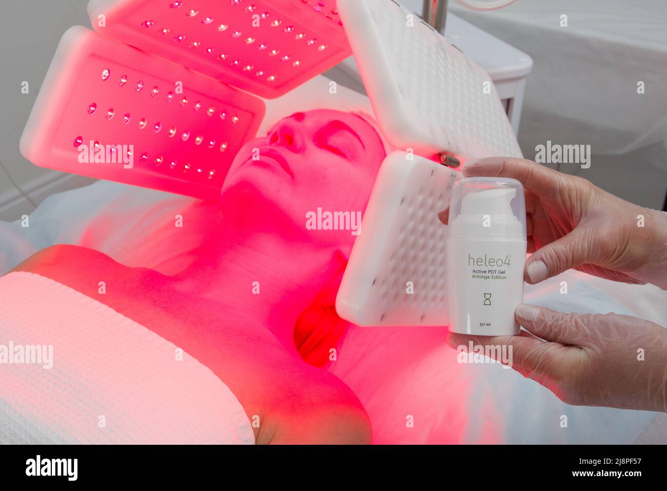 Elderly woman undergoes facial hi-res stock photography and images - Alamy