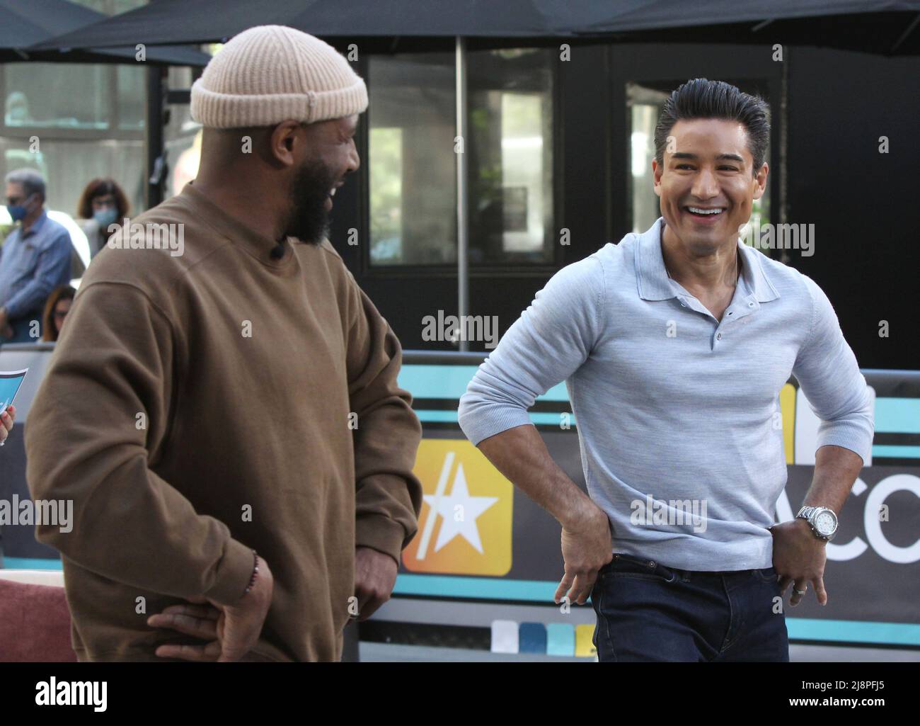 Stephen Boss, aka tWitch and Mario Lopez dancing on "Access Daily ...