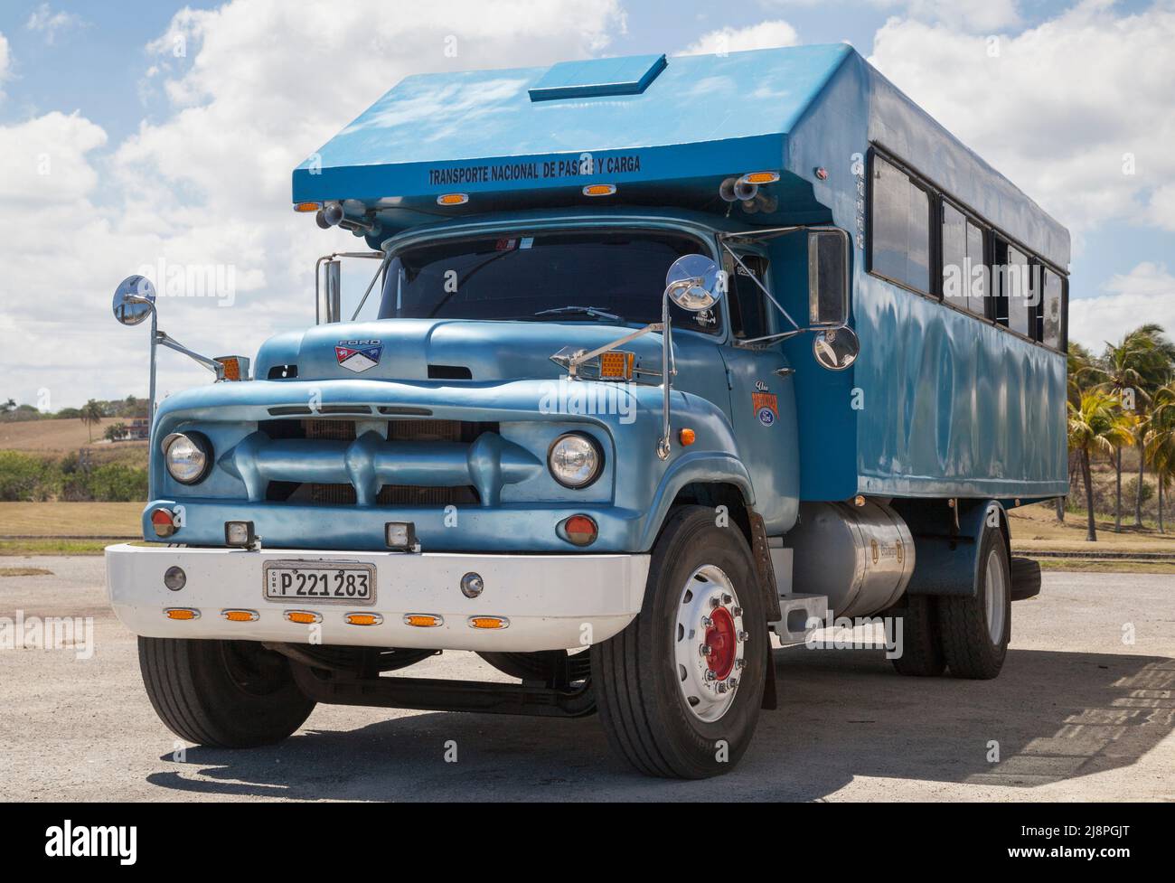 1950s Ford Camion truck bus, Cuba. Due to the embargo vintage trucks ...