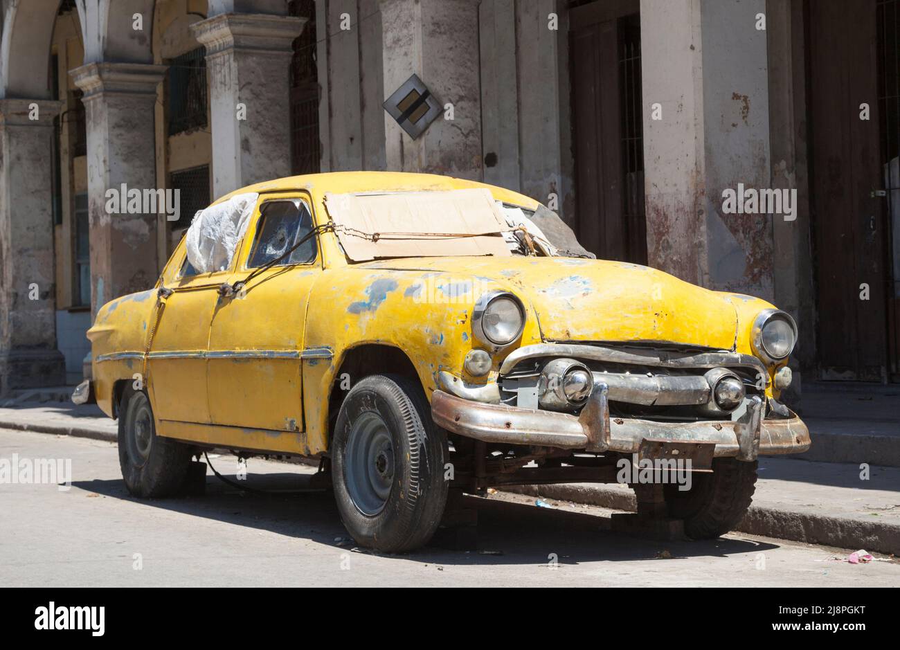 Battered sedan hi-res stock photography and images - Alamy
