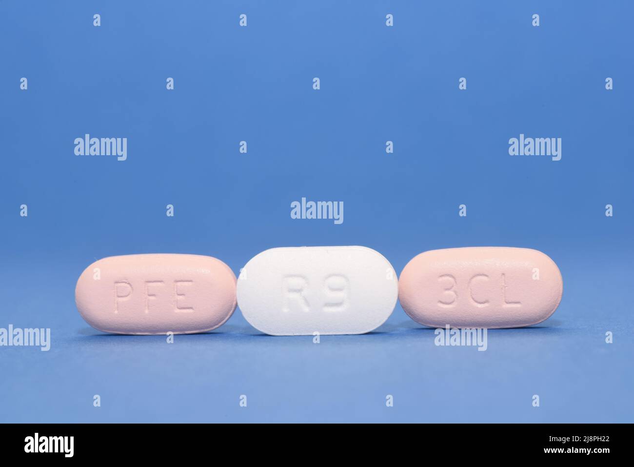 Paxlovid covid-19 tablets Stock Photo - Alamy