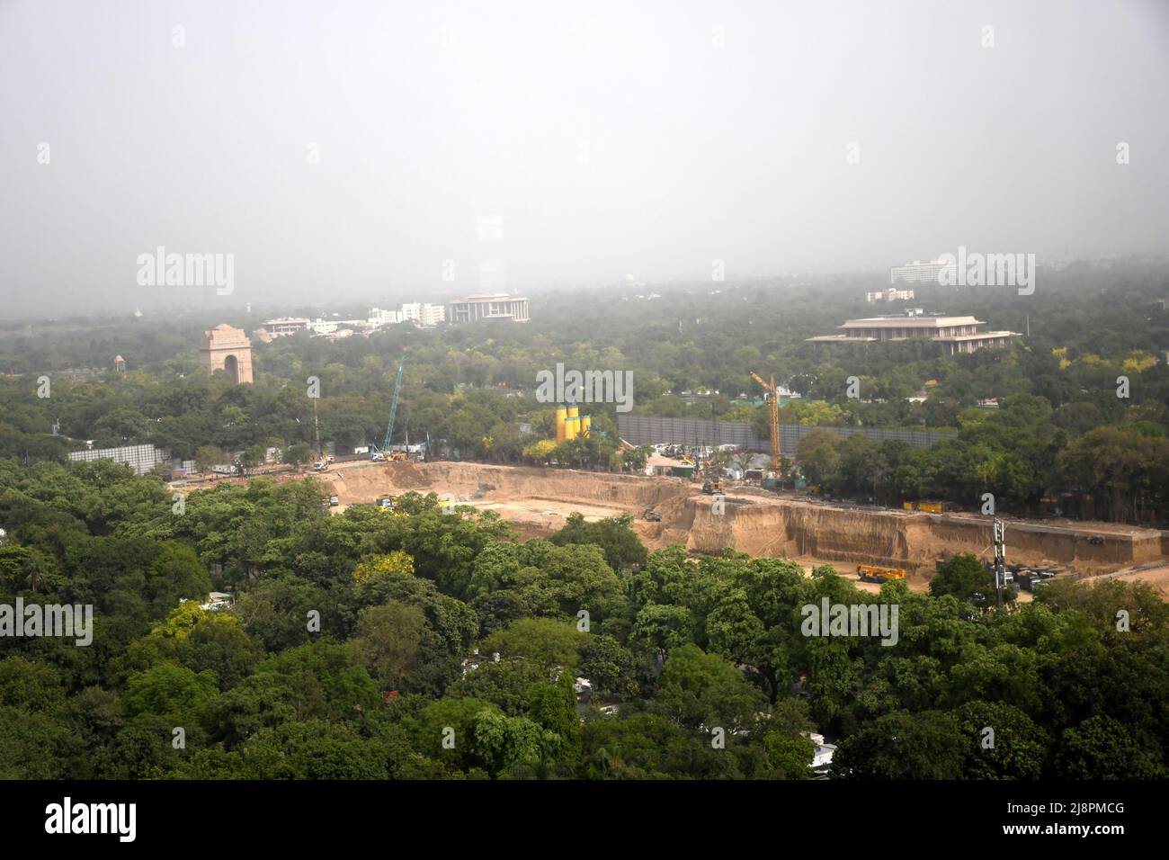 Hot weather in New Delhi, India during a heat wave on May 17, 2022 ...