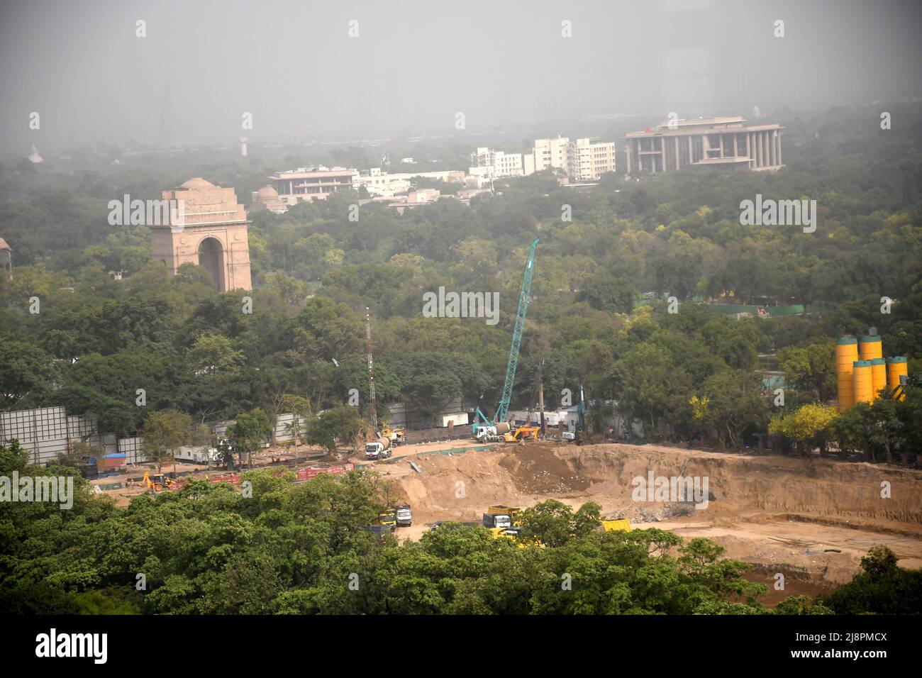 Hot weather in New Delhi, India during a heat wave on May 17, 2022 ...