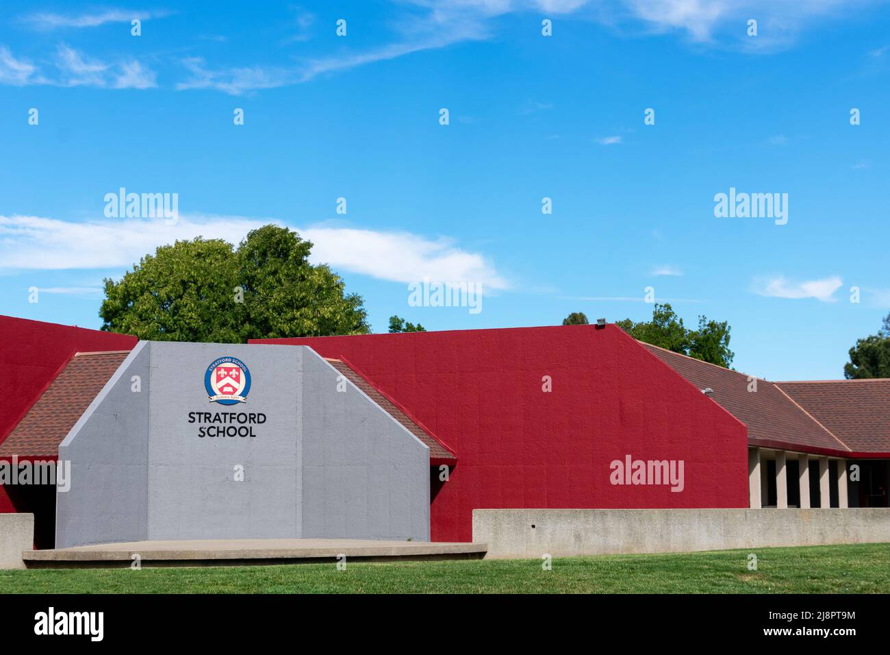 Stratford School Logo