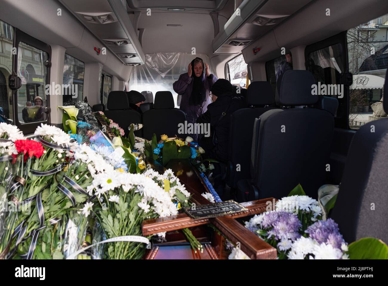 Funeral bus hi-res stock photography and images - Alamy