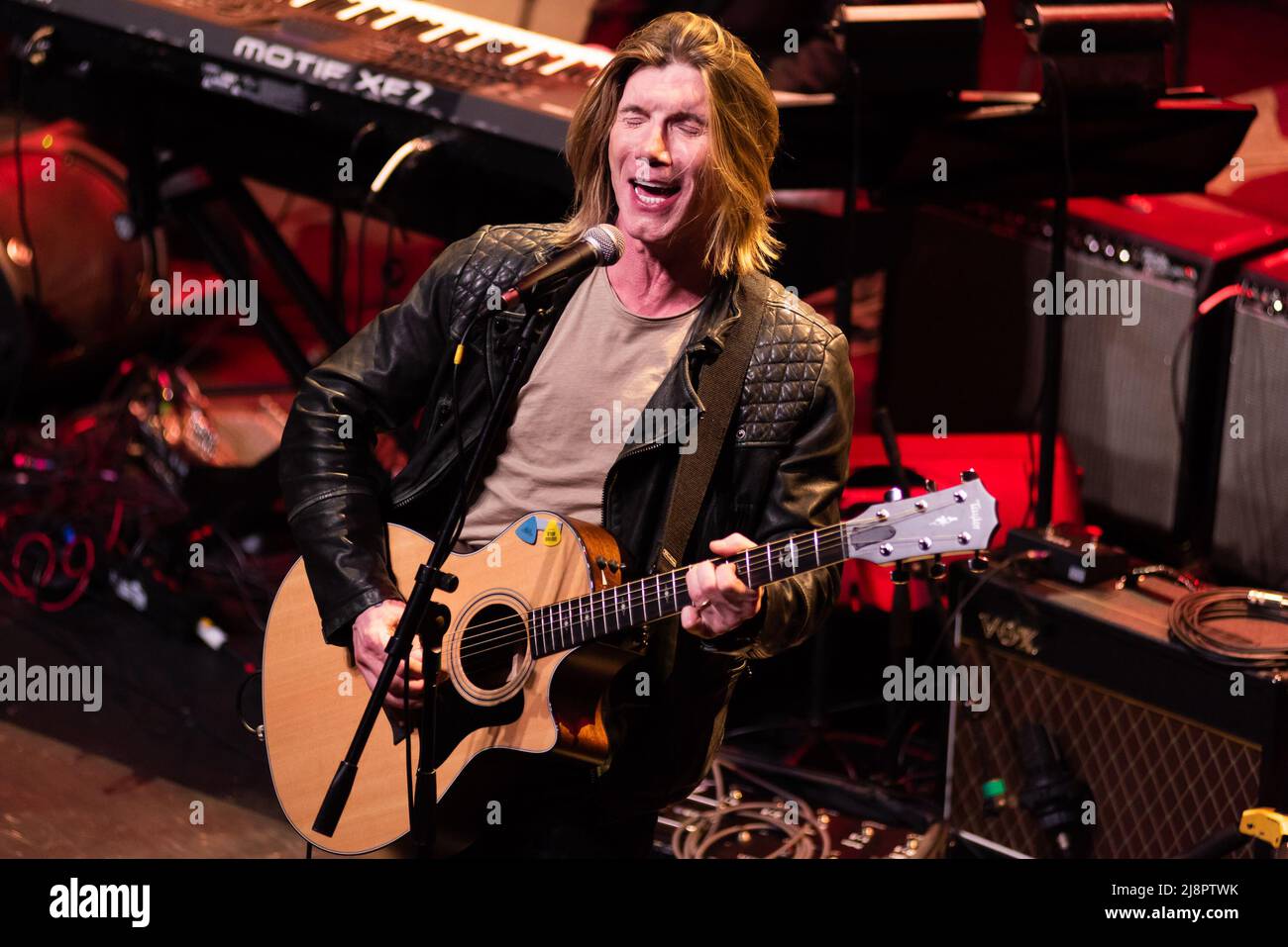 John Rzeznik performs at the 20th anniversary of “Little Kids Rock” at ...
