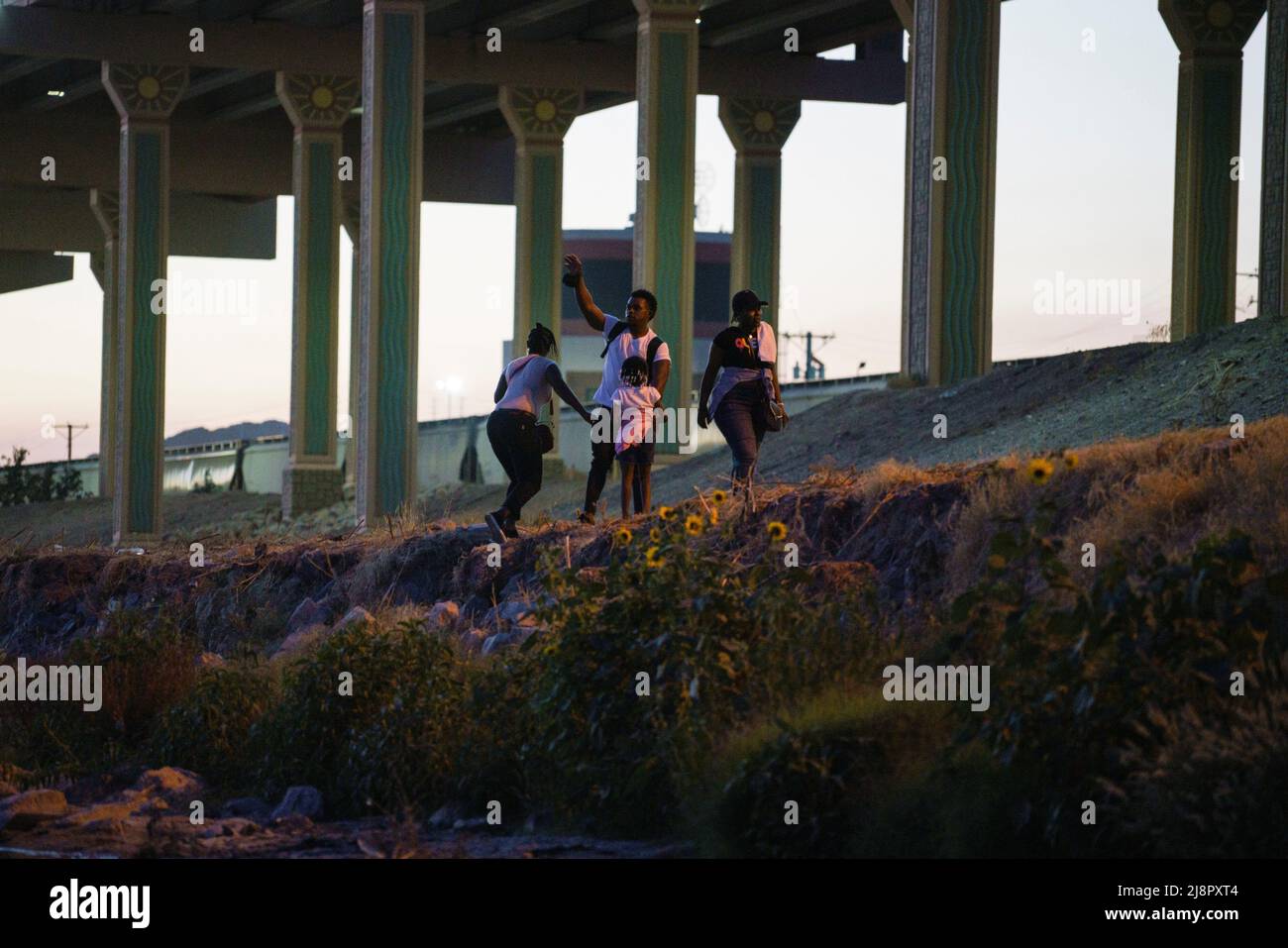 Haitian border 2022 hi-res stock photography and images - Alamy