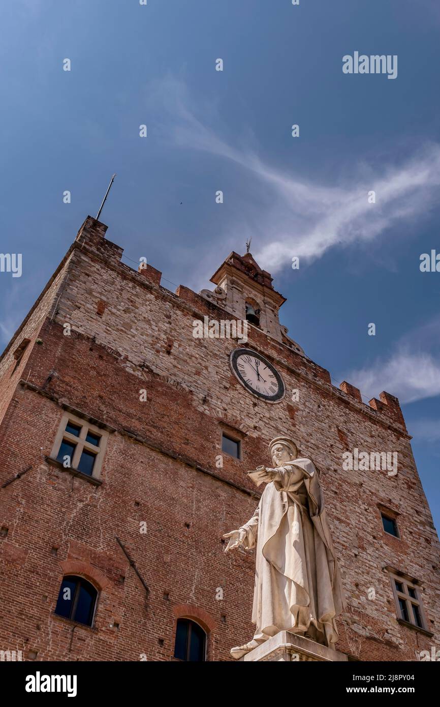 The ancient statue of the merchant Francesco Datini with Palazzo ...