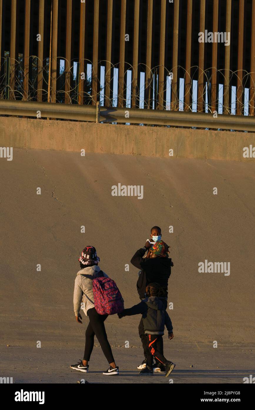 Haitian border 2022 hi-res stock photography and images - Alamy