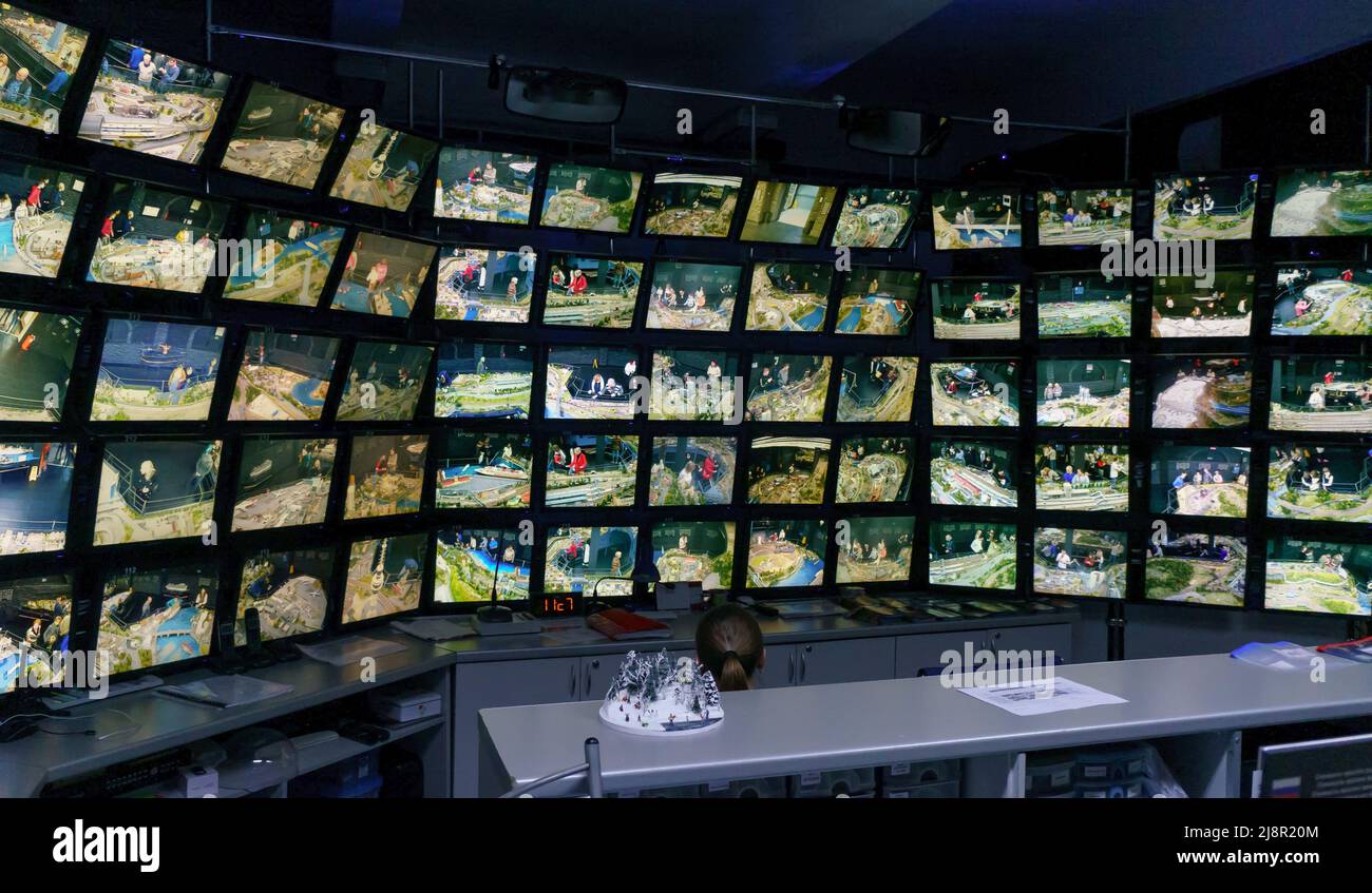 Tv displays financial information hi-res stock photography and images ...