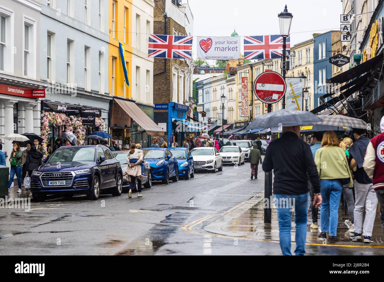 Portobello road coloured houses hi-res stock photography and images - Alamy