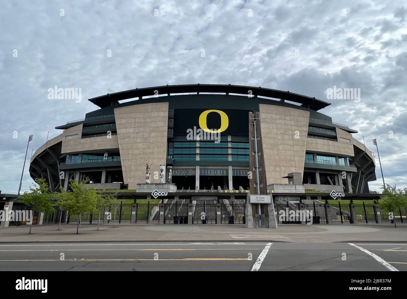 Home of oregon ducks football team hi-res stock photography and images ...
