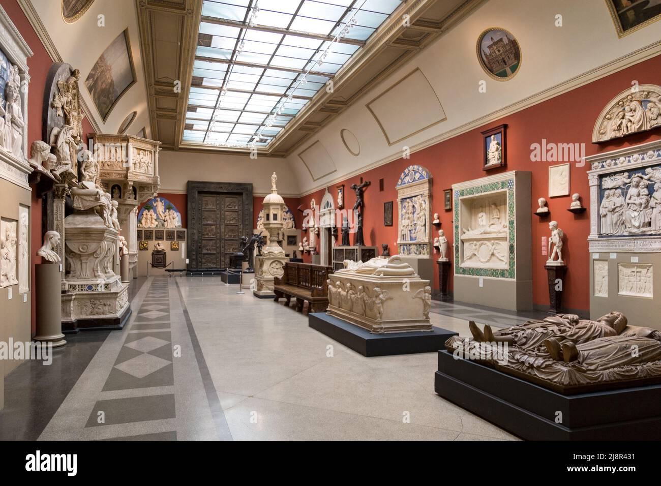 Moscow, Russia - October 29, 2015: Pushkin Museum of Fine Arts is ...