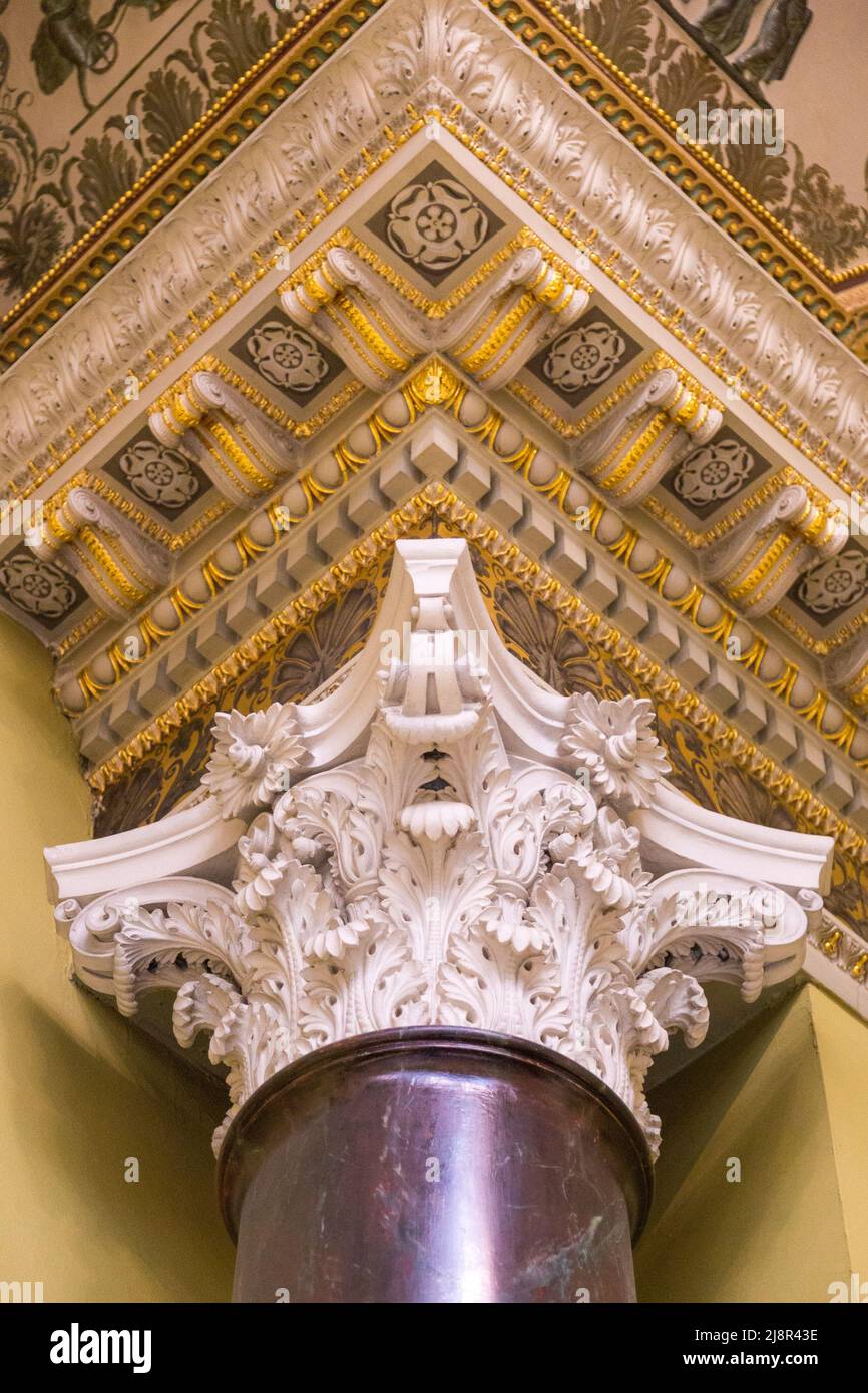 Close-up shot of a line of Greek-style columns Stock Photo - Alamy