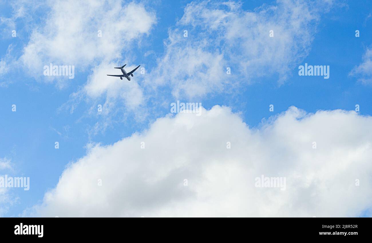 Blue airplane backdrop hi-res stock photography and images - Alamy