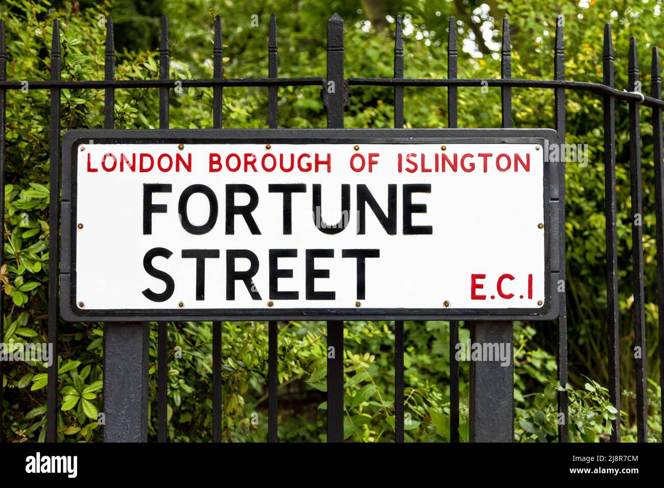 Town And Postcode Sign Hi res Stock Photography And Images Alamy town-and-postcode-sign-hi-res-stock-photography-and-images-alamy