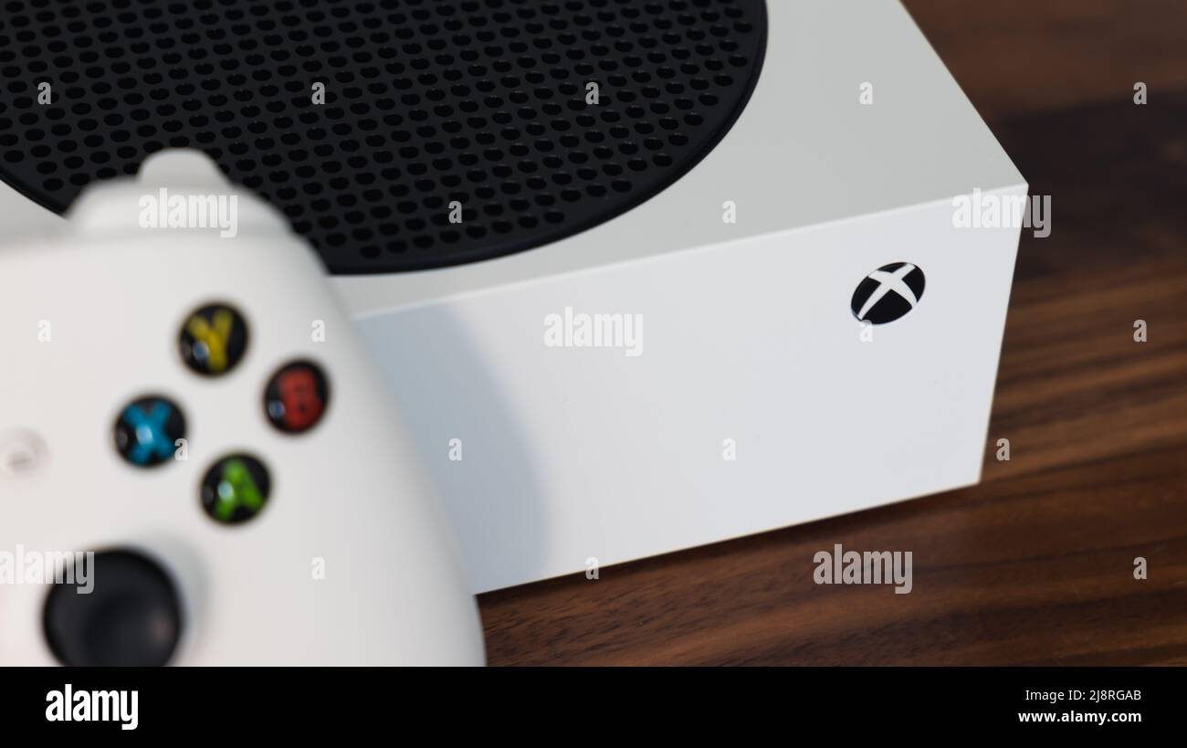 Xbox series s microsoft hi-res stock photography and images - Alamy