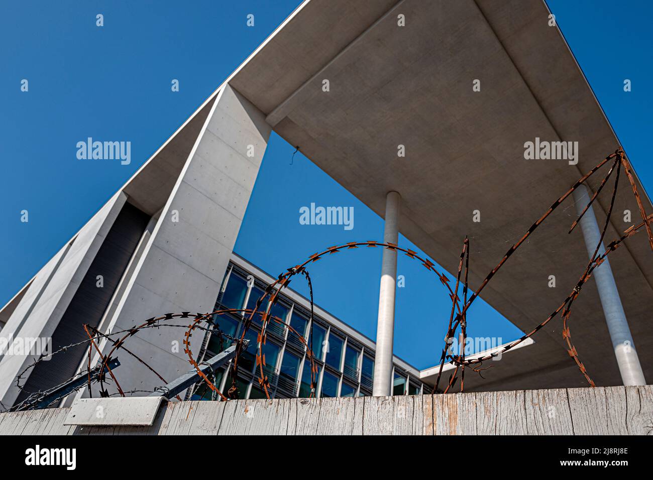 Stacheldraht hi-res stock photography and images - Alamy