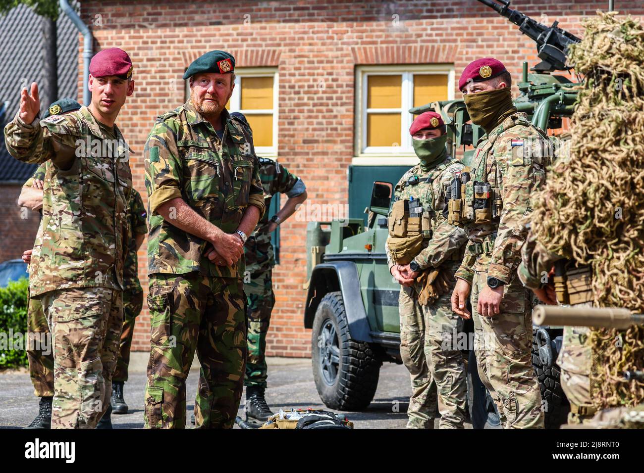 King Willem-Alexander during a working visit to the Airmobile Brigade ...
