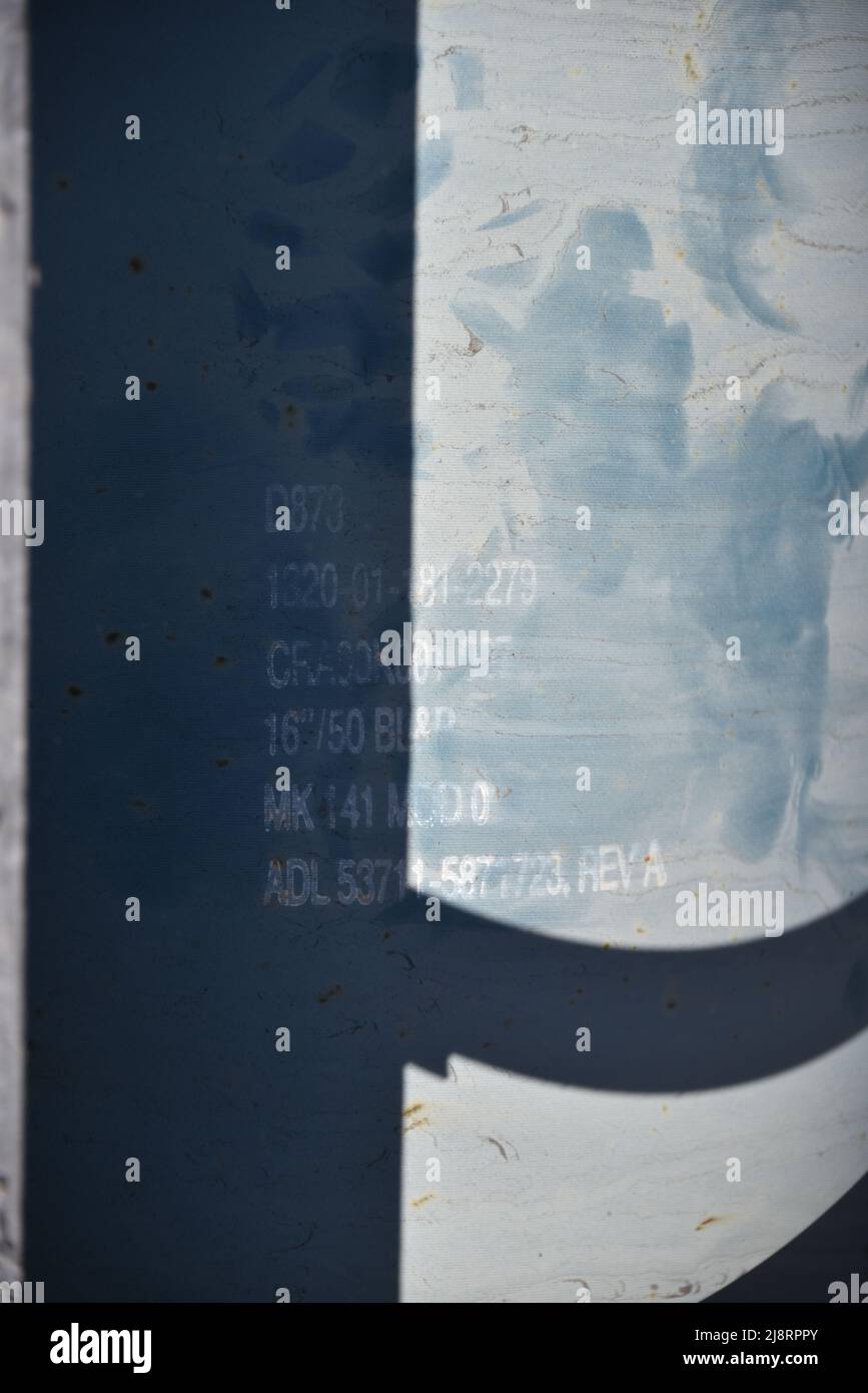 16 inch shell hi-res stock photography and images - Alamy