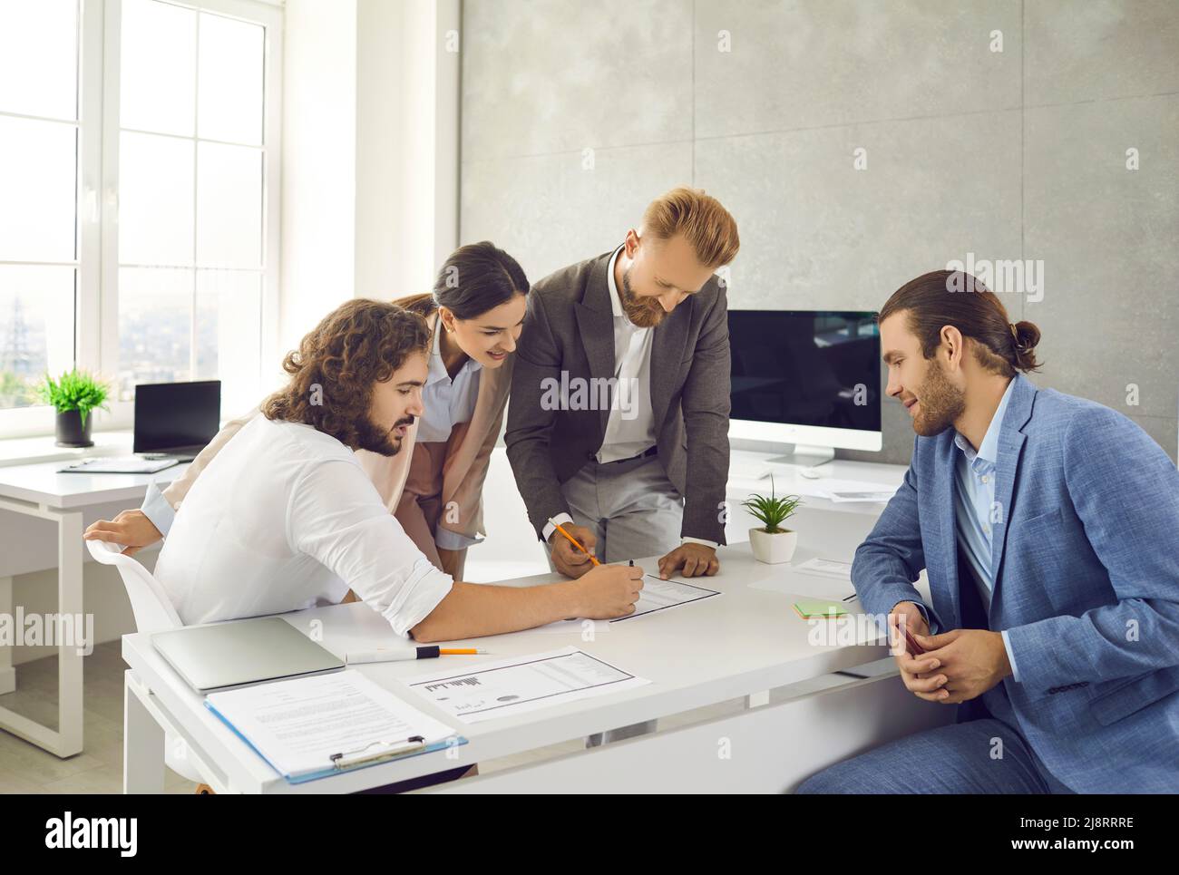 Diverse employees hi-res stock photography and images - Alamy