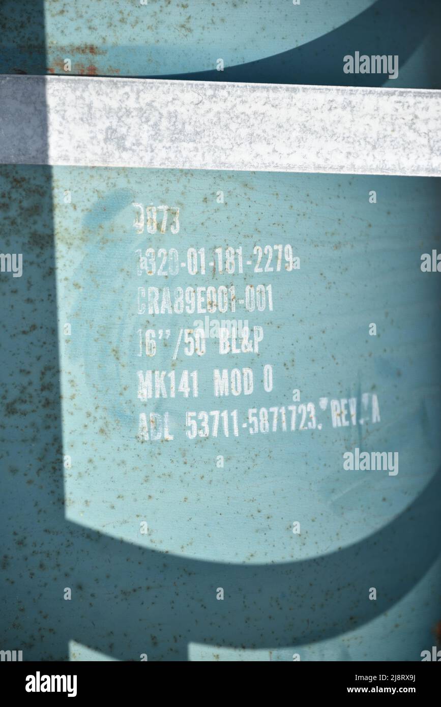 16 inch shell hi-res stock photography and images - Alamy