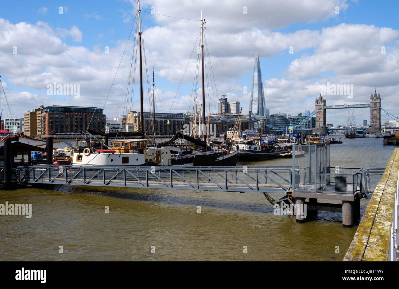 Thames Path - the Tower to Greenwich Stock Photo - Alamy
