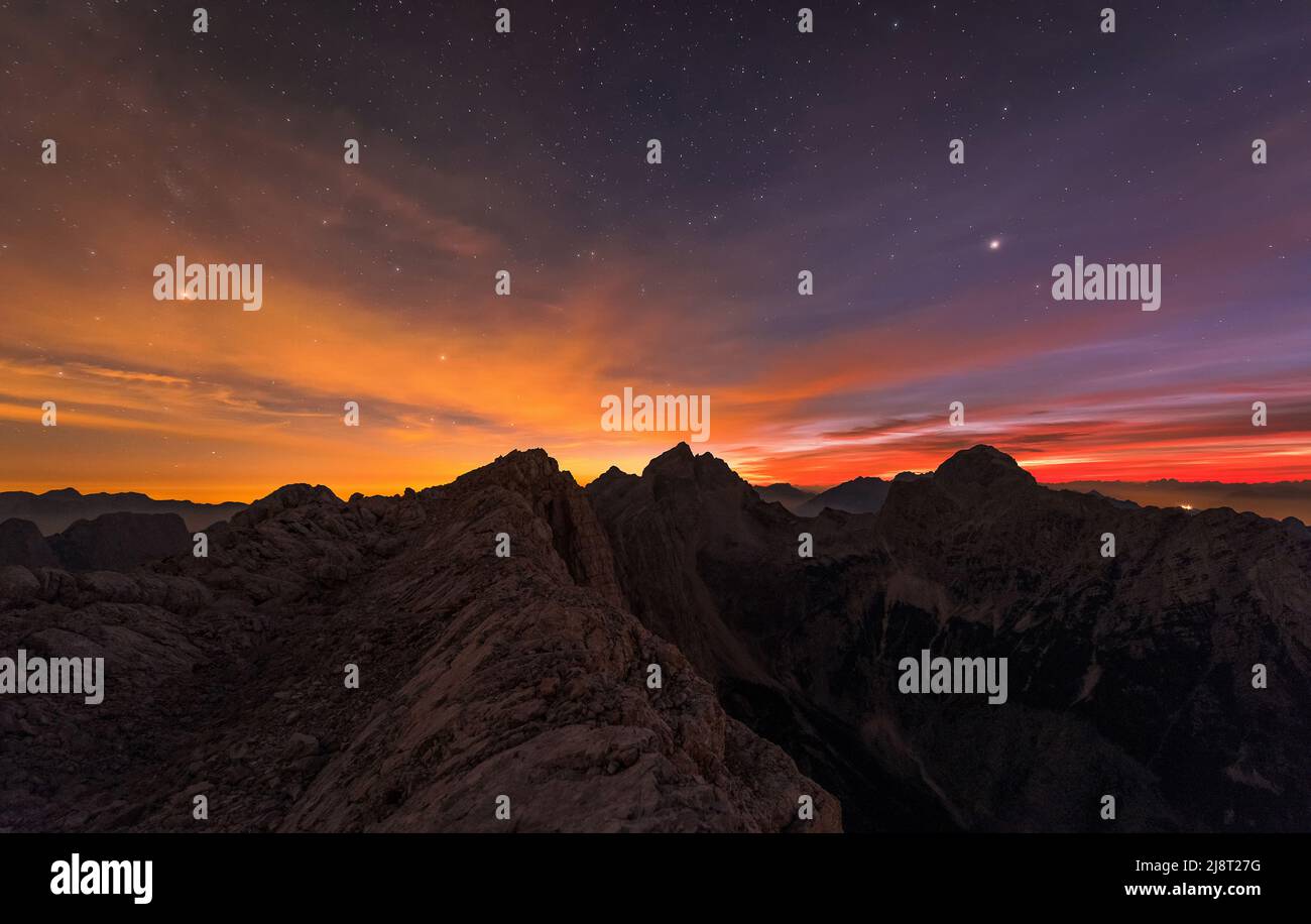 Trekking in the mountains under the starry night Stock Photo - Alamy