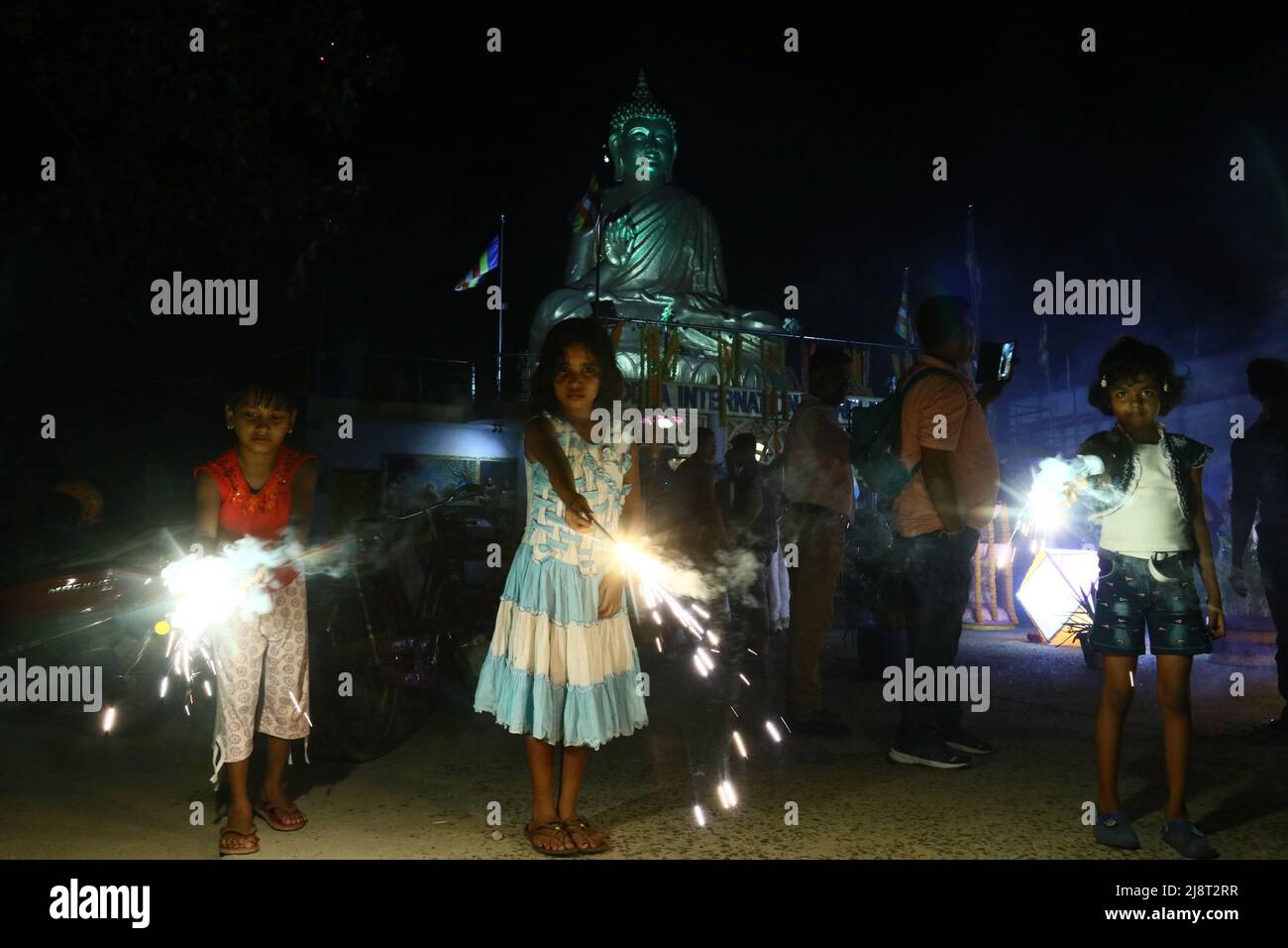 Buddhist monks and devotees fly Fanush (Hot Air Balloons) to honor the ...
