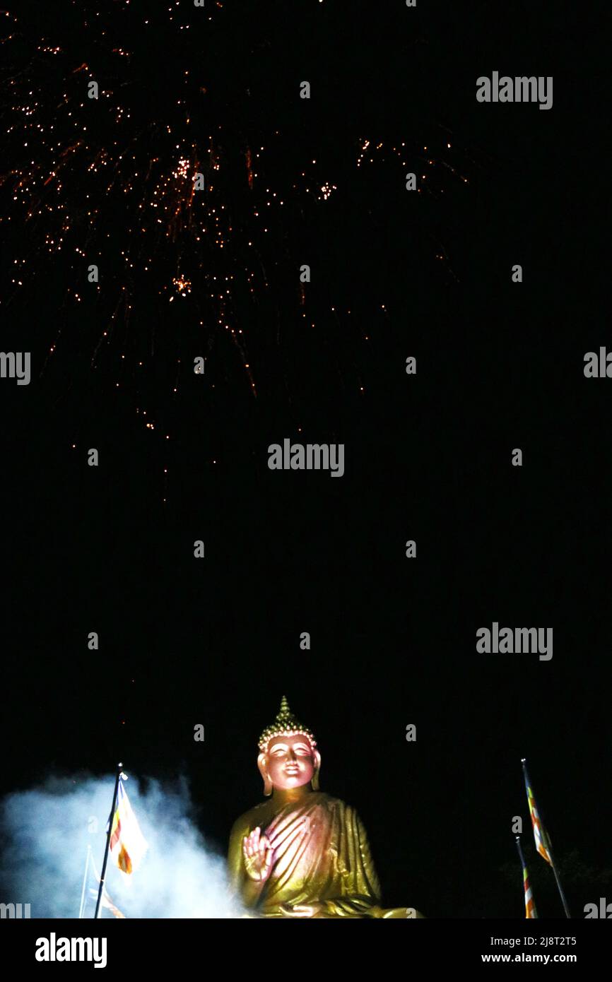 Buddhist monks and devotees fly Fanush (Hot Air Balloons) to honor the ...