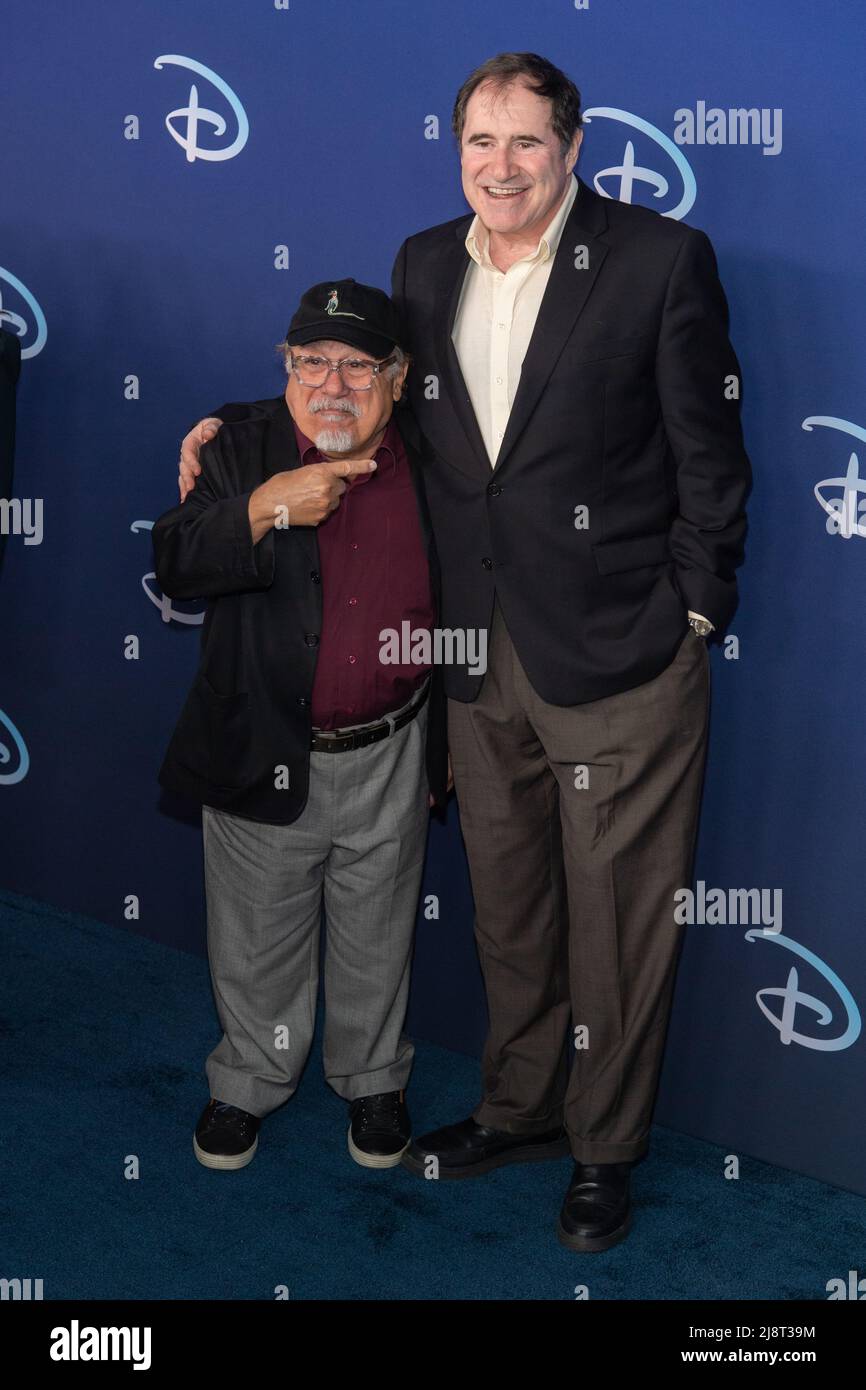 Danny DeVito and Richard Kind Stock Photo - Alamy