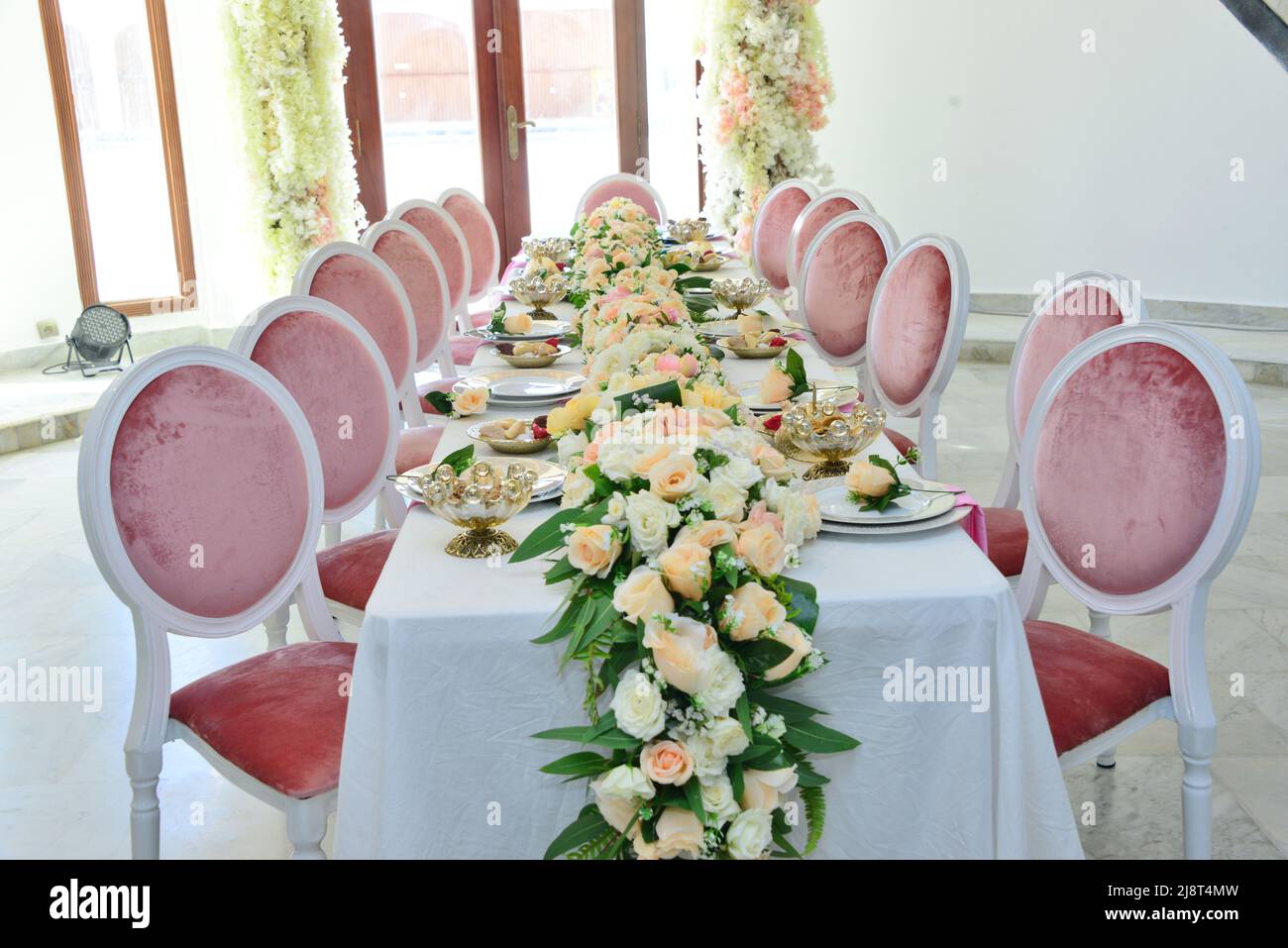 Banquet hall set up hi-res stock photography and images - Alamy