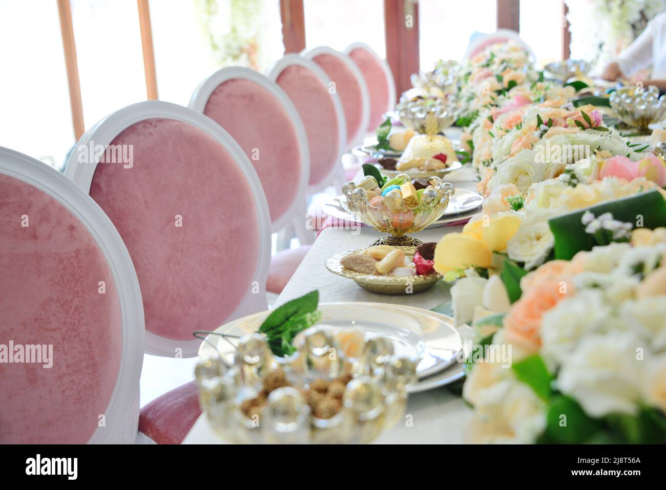 Jewish dinner table hi-res stock photography and images - Alamy