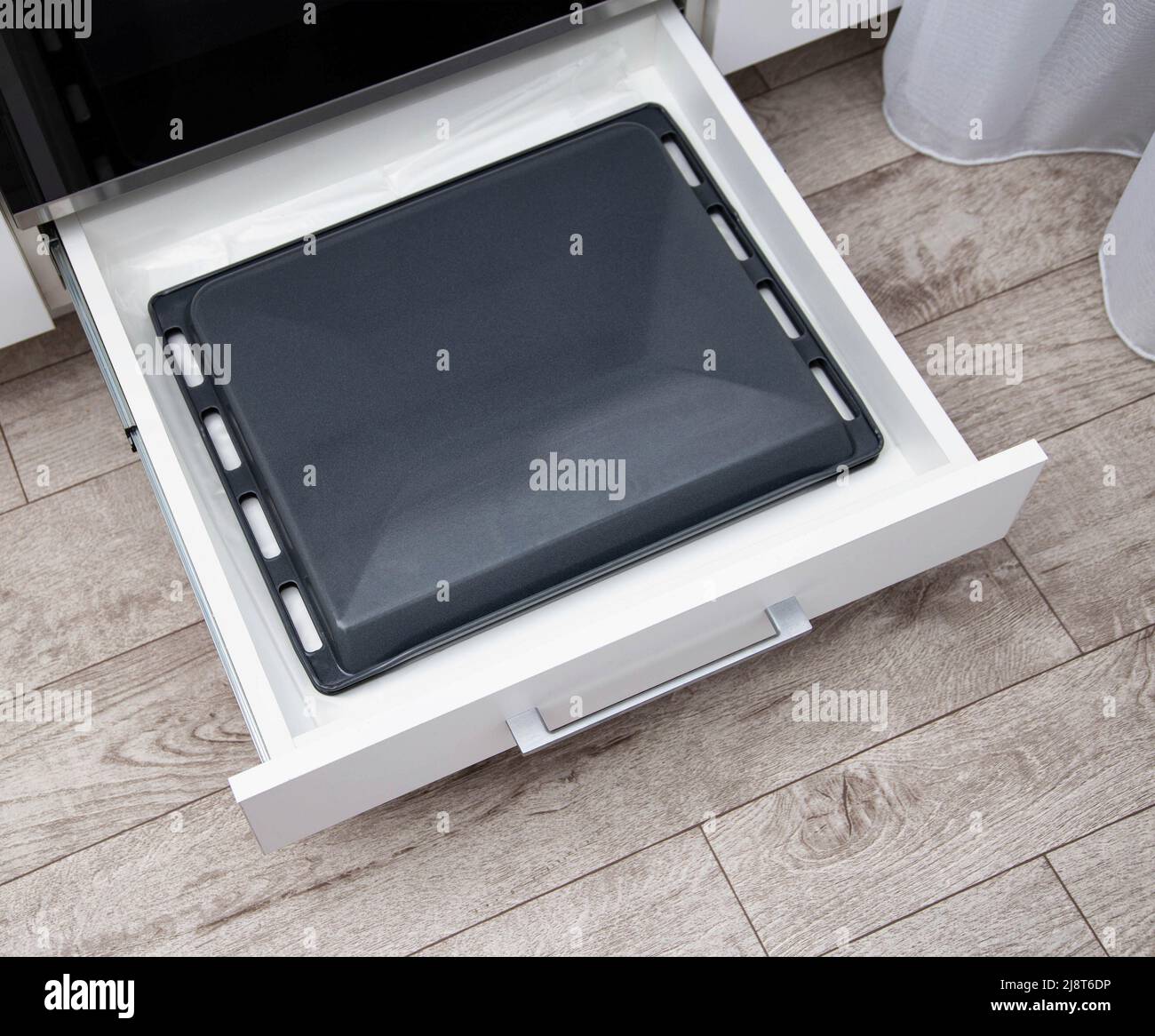 Baking sheets hi-res stock photography and images - Alamy