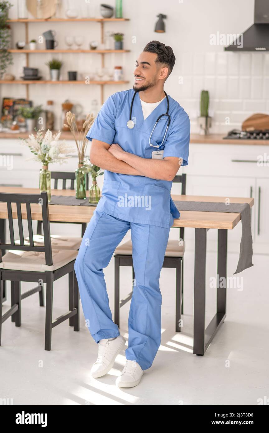 Smiling medical worker hi-res stock photography and images - Alamy