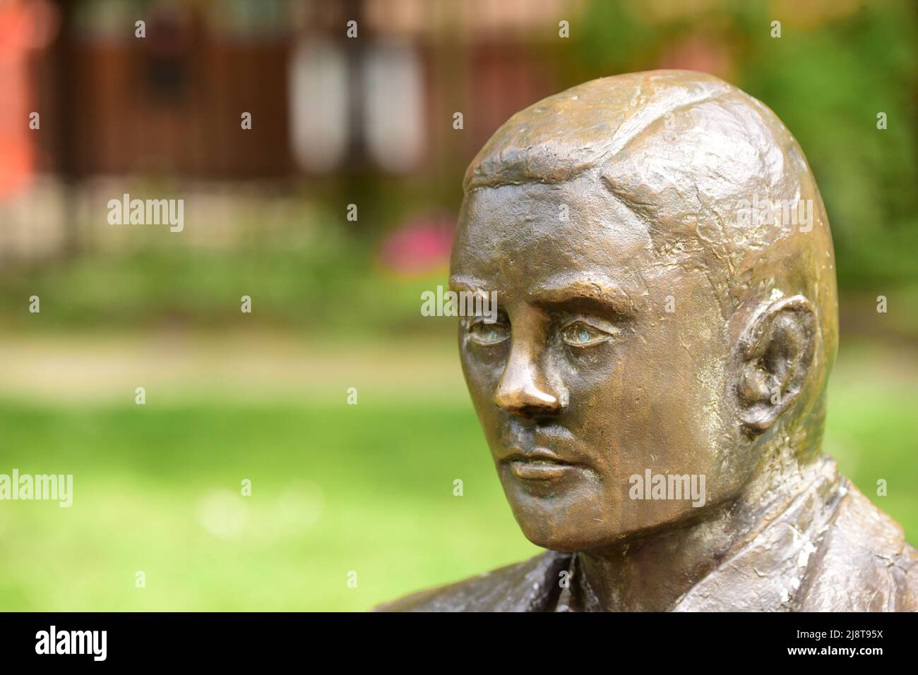 Alan turing statue in manchester hi-res stock photography and images ...