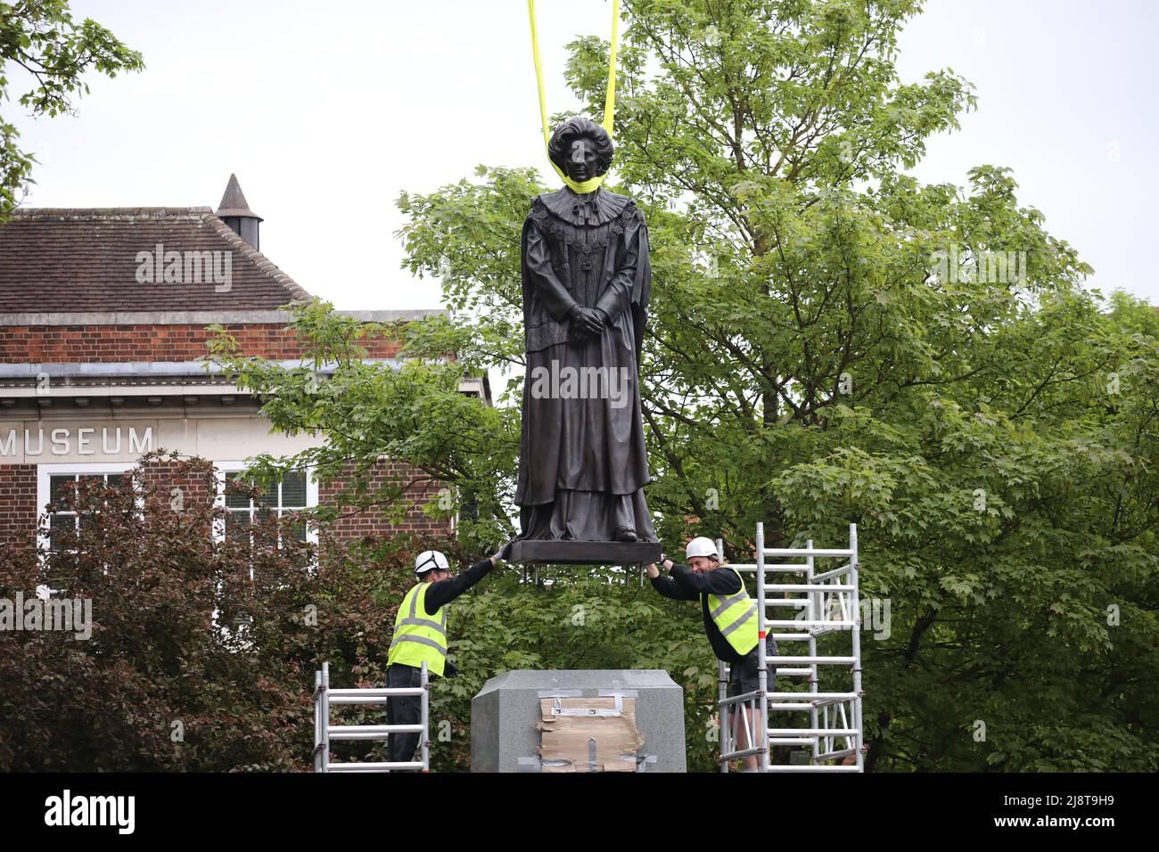 Grantham, UK. 15th May, 2022. The bronze statue of former Prime ...