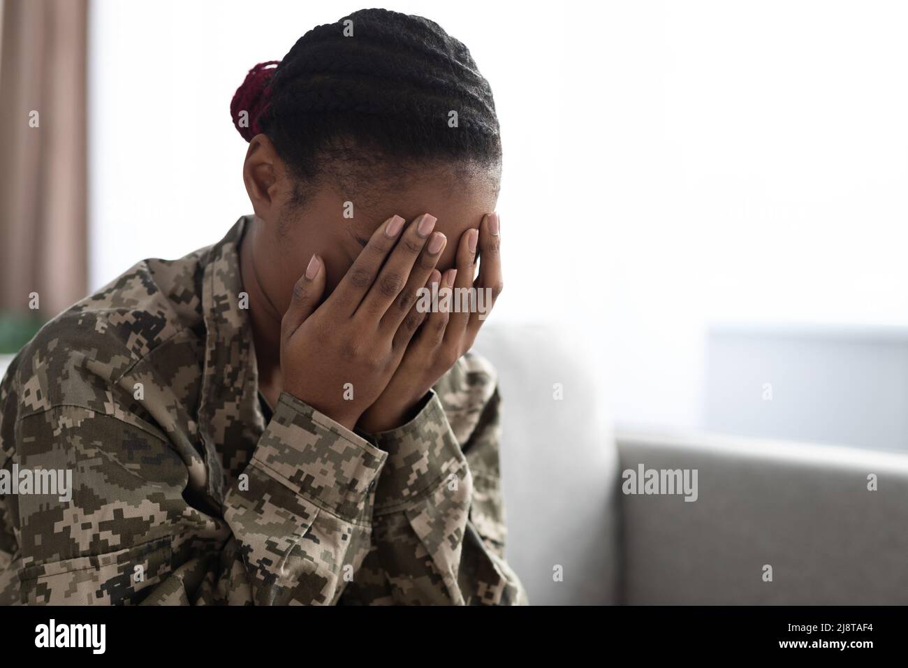Camouflage soldier face hi-res stock photography and images - Alamy