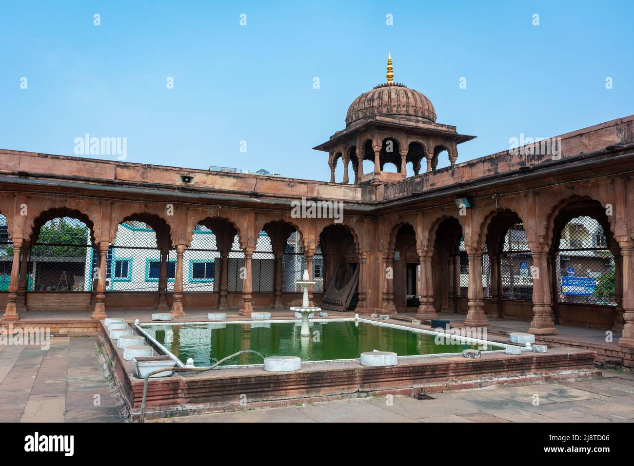 Moti Masjid, Bhopal, Madhya Pradesh, India. Moti Masjid built by ...