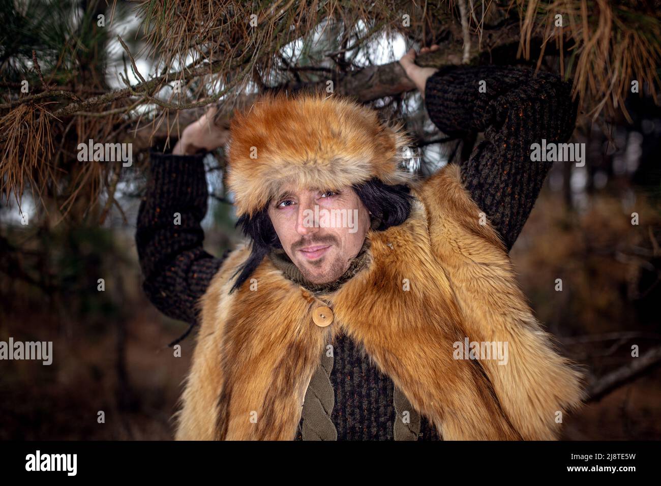 Fox skin hat hi-res stock photography and images - Alamy