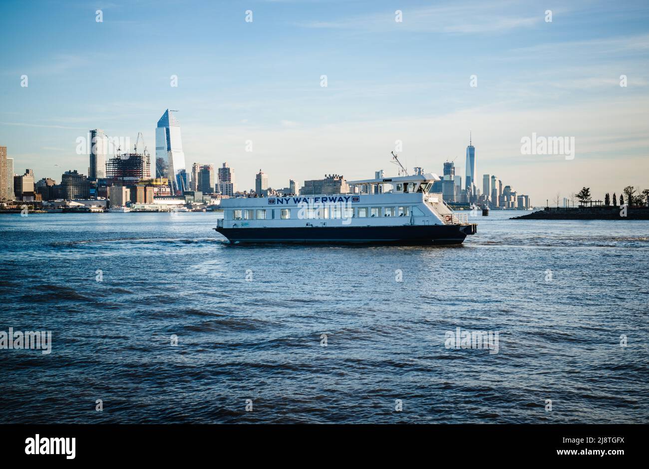 New York Waterway ferry on the Hudson river Stock Photo - Alamy